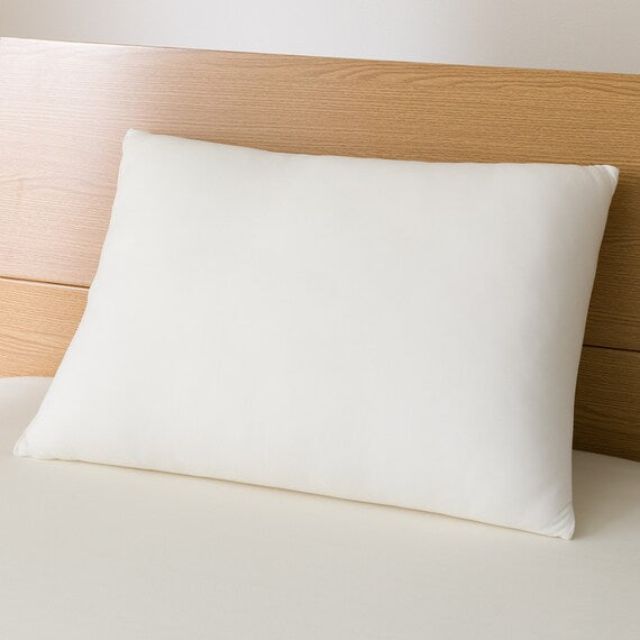 FLUFFY POLYESTER PILLOW 2 P2209