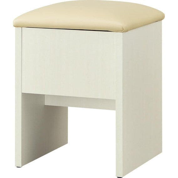 DRESSERS & VANITIES
