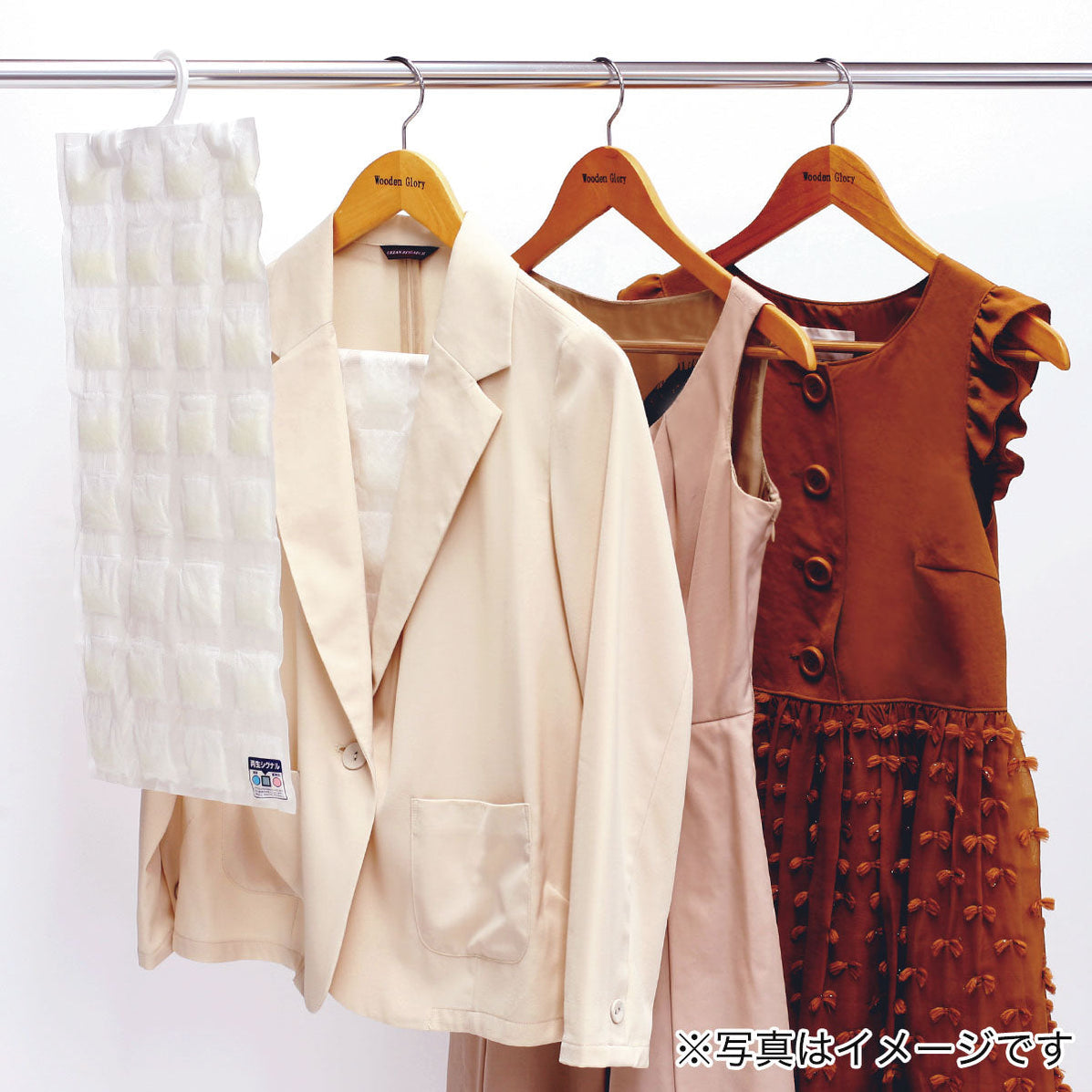 DEODORANT / DEHUMIDIFICATION SHEET HANGING TYPE