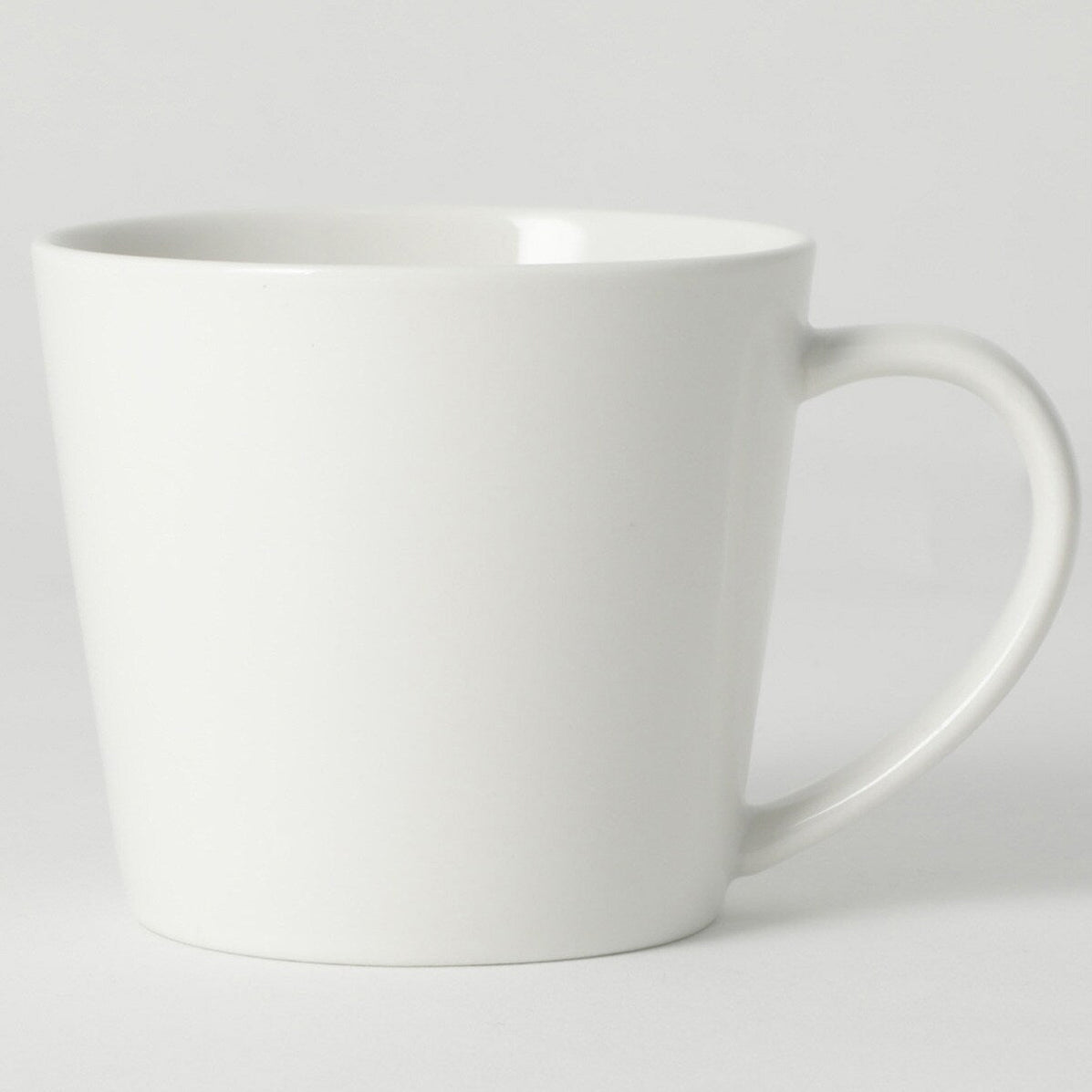TAPERED MUG WH CW181